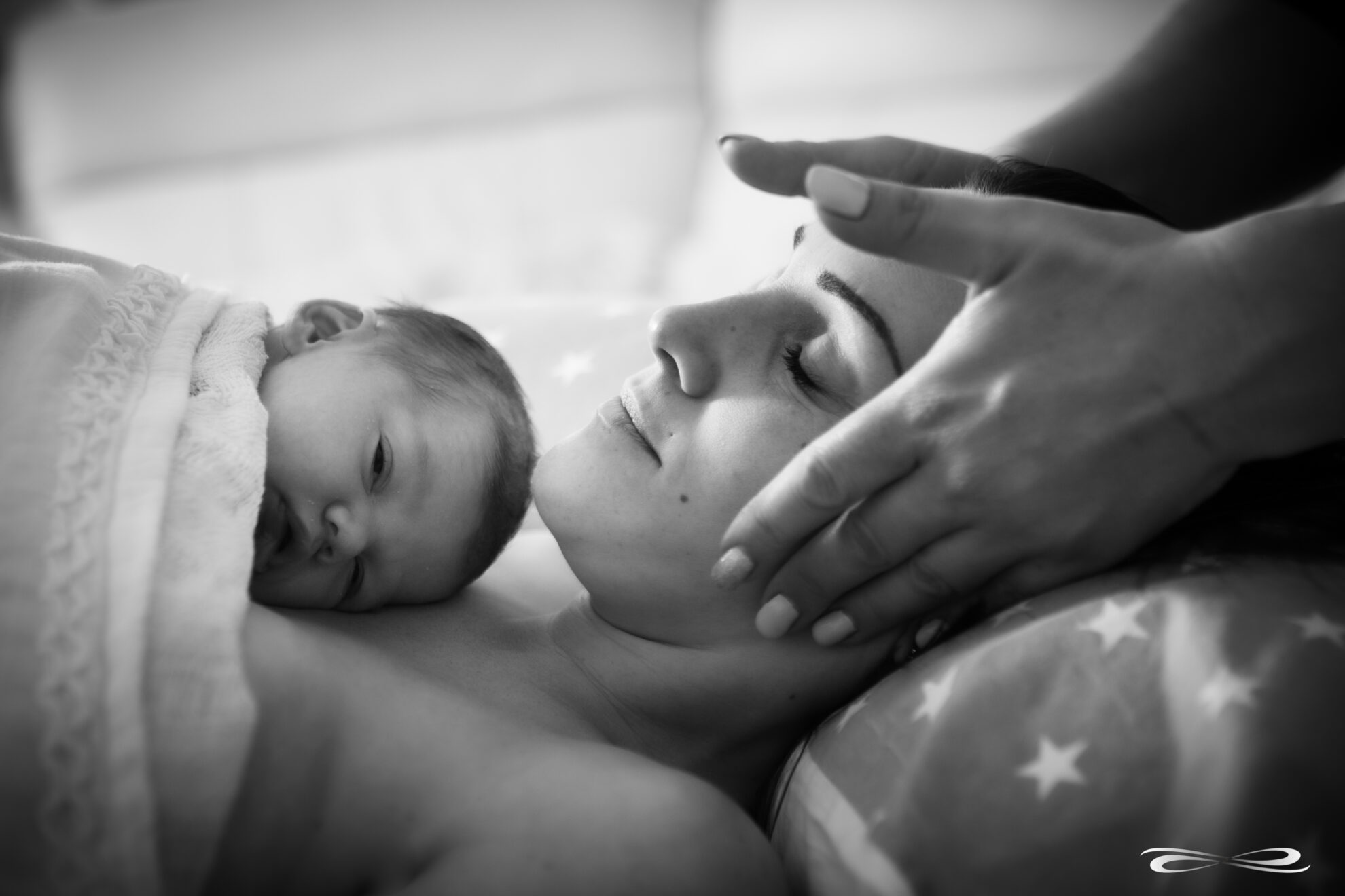Massage Maman Bébé En Peau à Peau Bienaitre Et Grandir